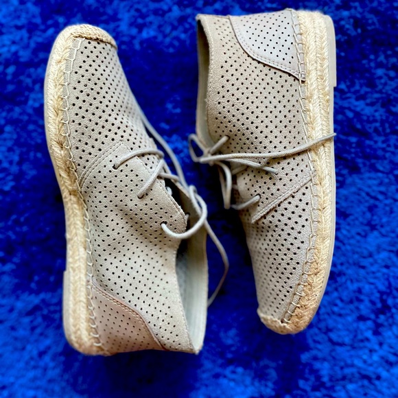 Dolce Vita | Shoes | Dolce Vita Womens Trilby Chukka Sneakers | Poshmark